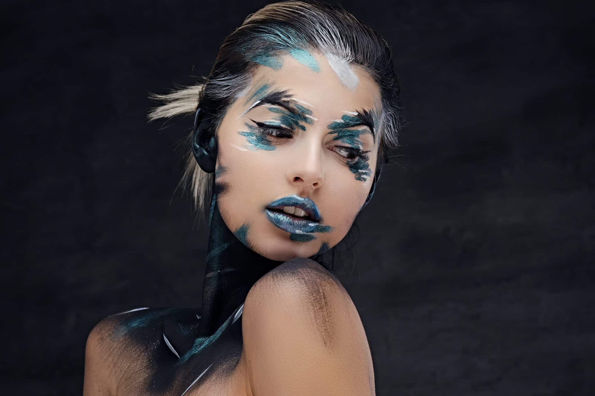 33 Amazing Female Body Painting Ideas with Photos - On Your Journey