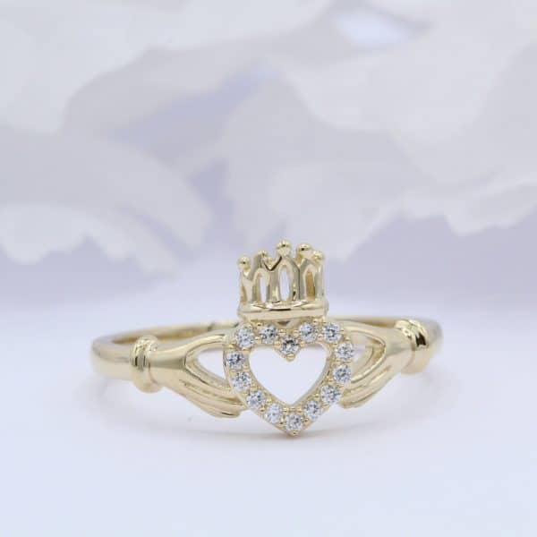 The Deep History and Meaning of the Claddagh Symbol - On Your Journey