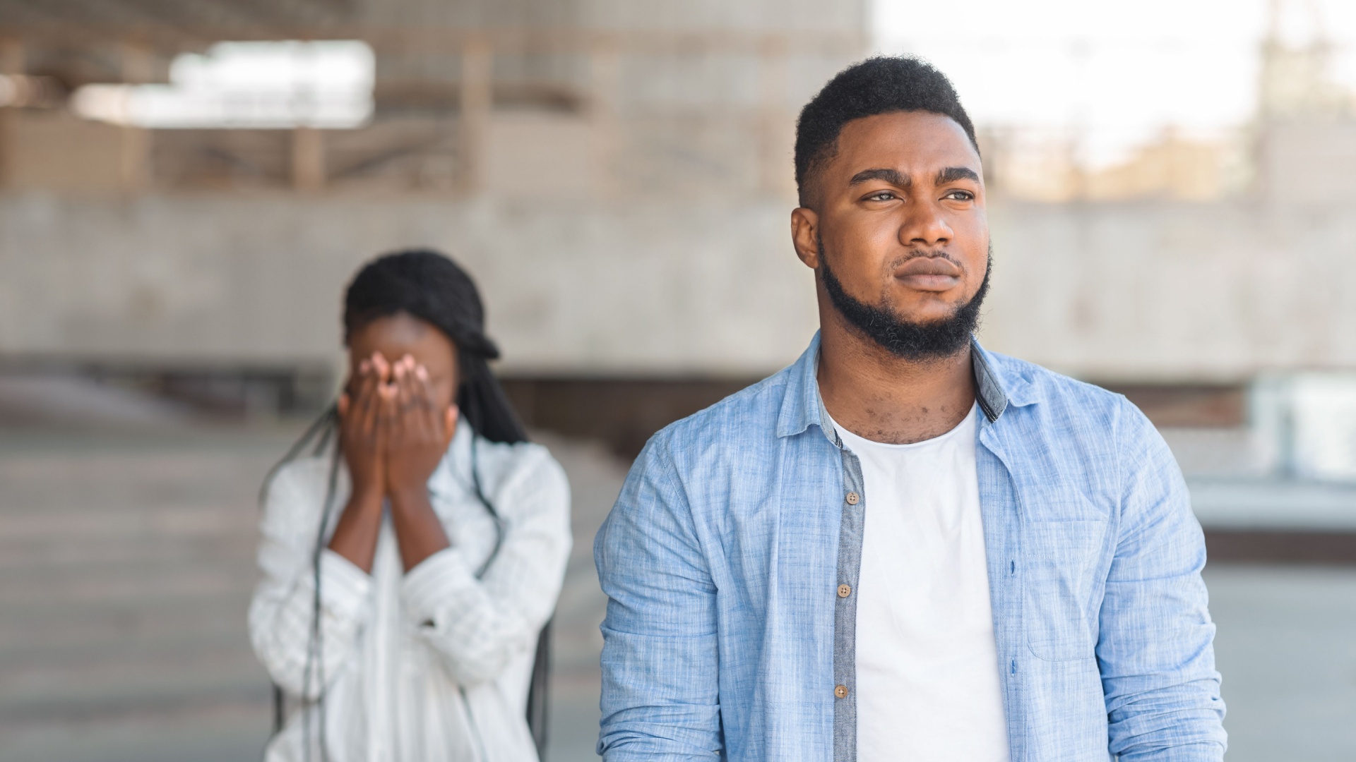 10 Behaviors Linked to Men Losing Interest, According to Psychology