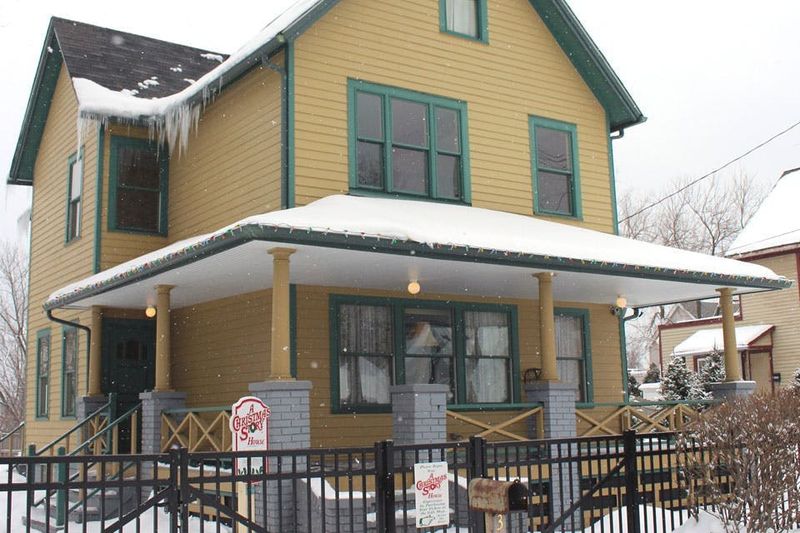 20 TV Homes That Exist In Real Life - On Your Journey